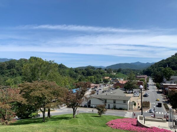 Western NC Getaway: Best Things to do in Sylva NC - The Common Traveler