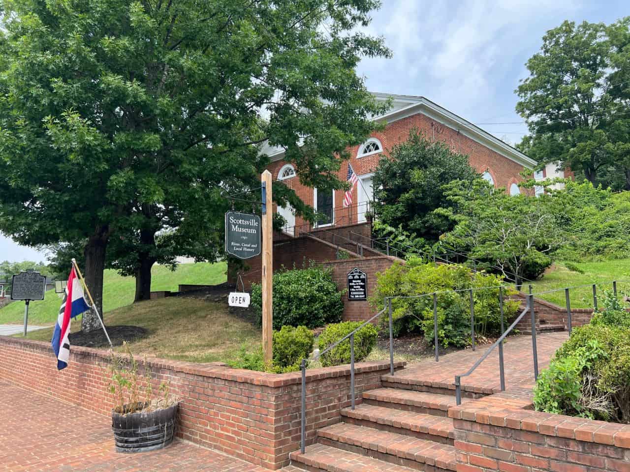 Spending a Day in Scottsville VA - The Common Traveler