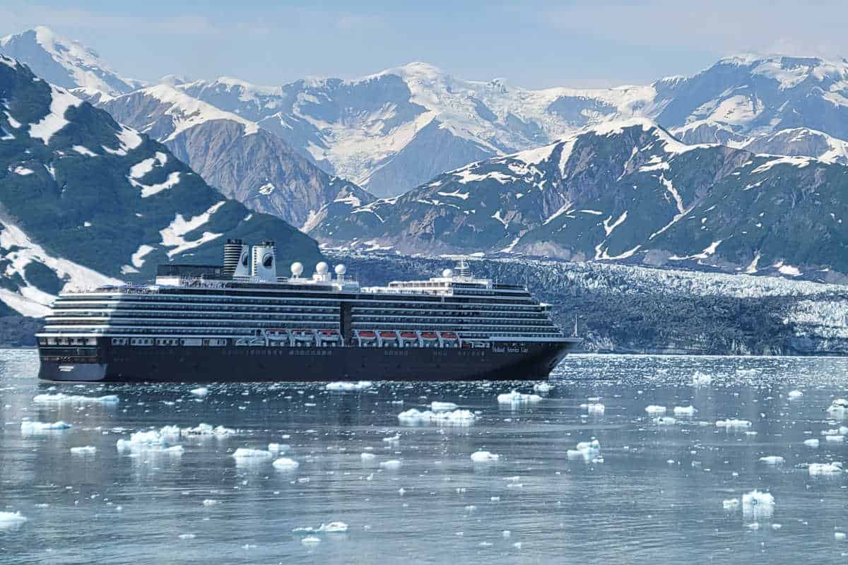 12 Top Reasons to Book an Alaska Cruise - The Common Traveler