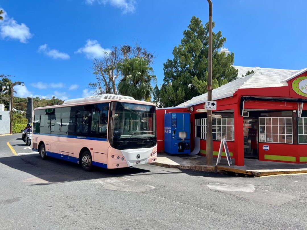 How to Get Around Bermuda - The Common Traveler