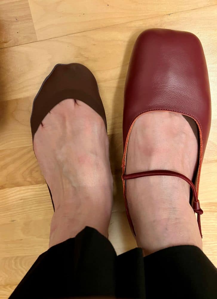 Review of Sheec Socks for Wide Feet - The Common Traveler