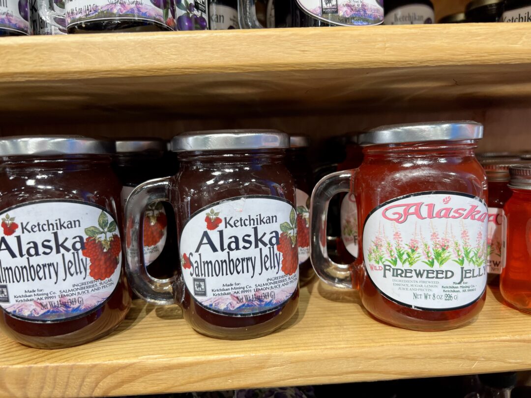 The Best Alaska Souvenirs and Gifts to Bring Back Home - The Common ...