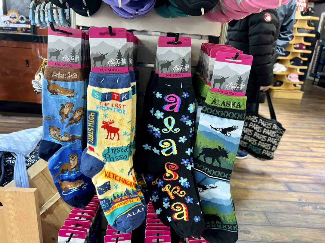 The Best Alaska Souvenirs and Gifts to Bring Back Home - The Common ...