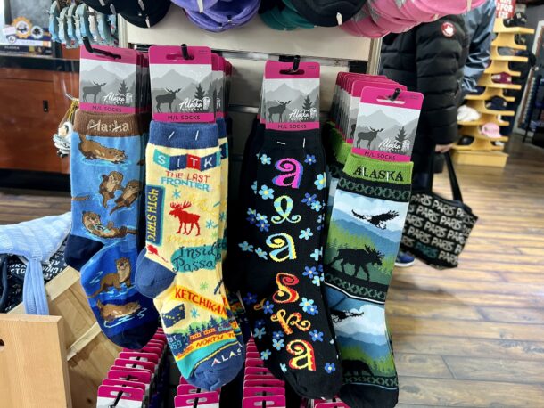 The Best Alaska Souvenirs and Gifts to Bring Back Home - The Common ...