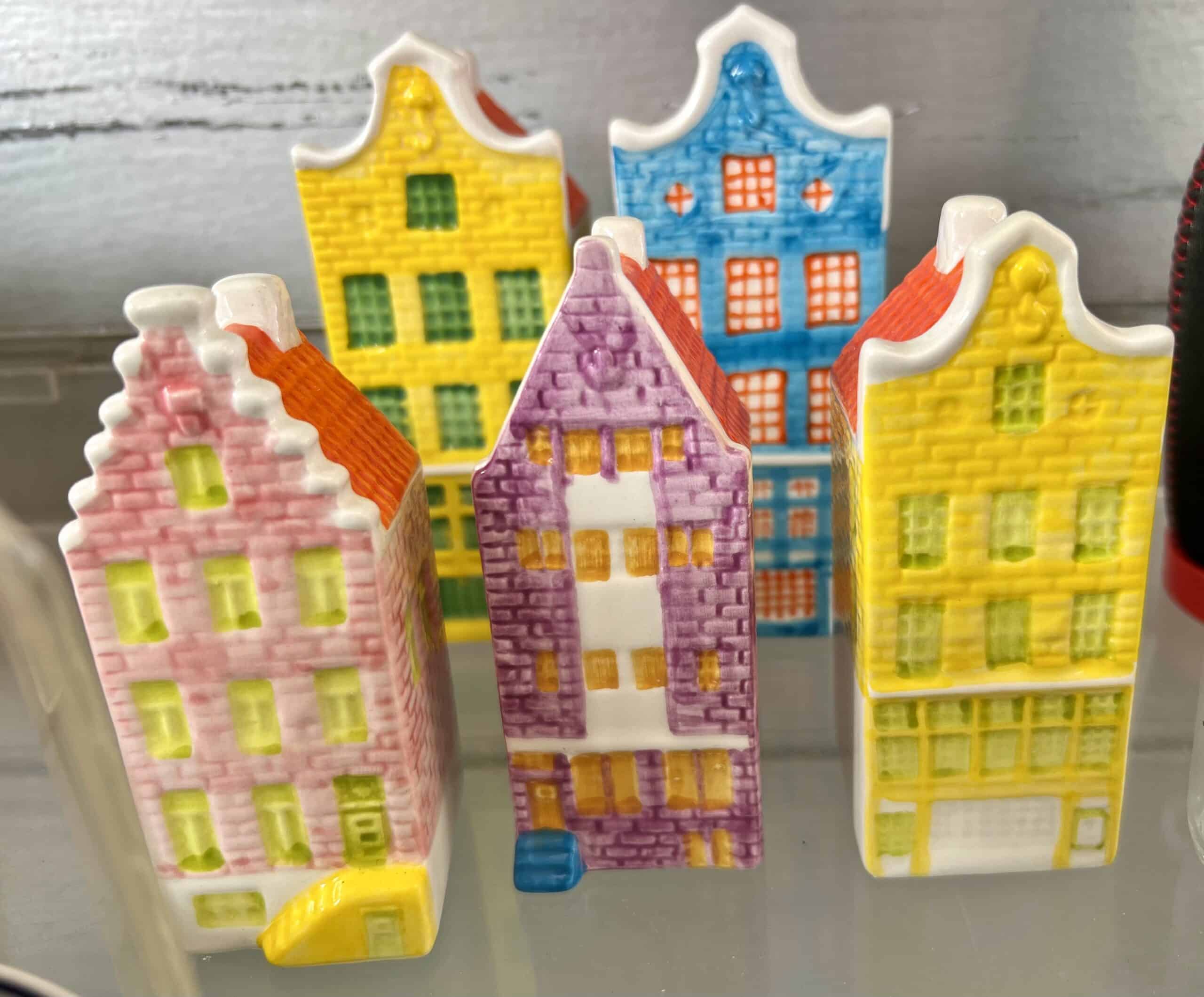 12 Unique Souvenirs and Gifts From Curaçao - The Common Traveler
